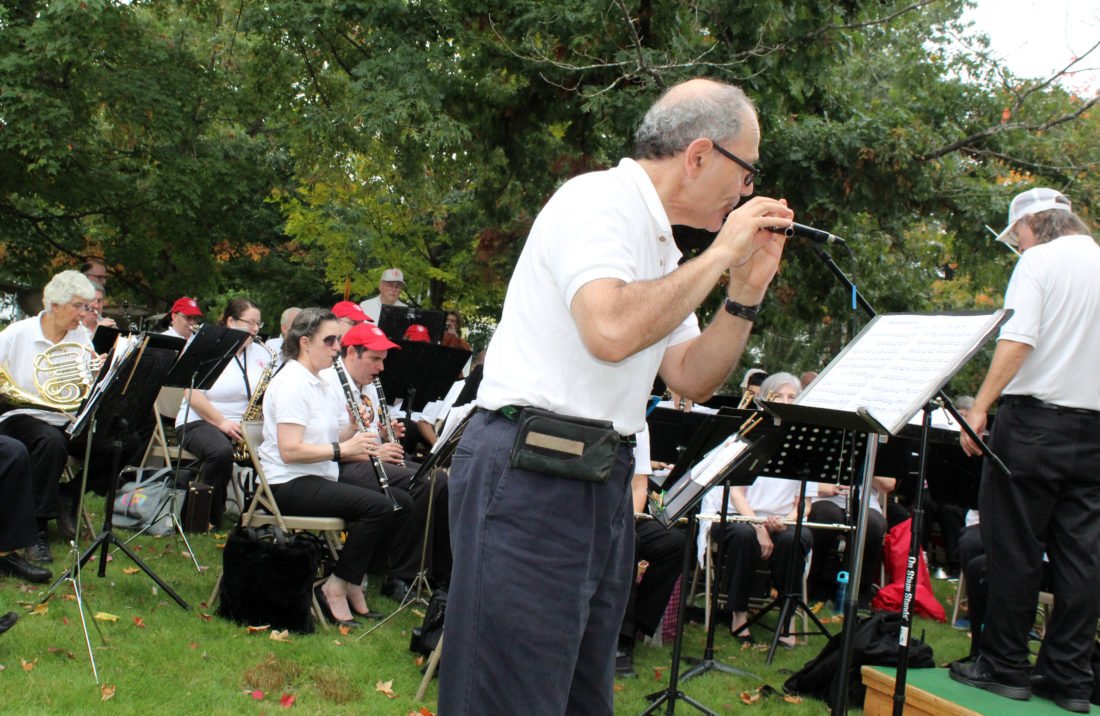 Hollis’ Apple Festival: Rain doesn’t deter event’s patrons | News ...